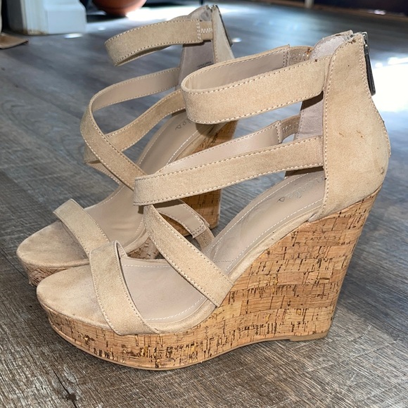 Charles David | Shoes | Charles David Cork Heel Small Platform Wedge ...